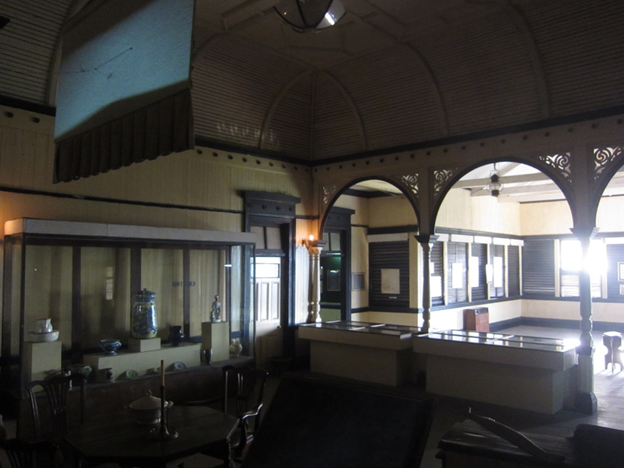 Drawing from the archives: notes on the old residency in Calabar ...