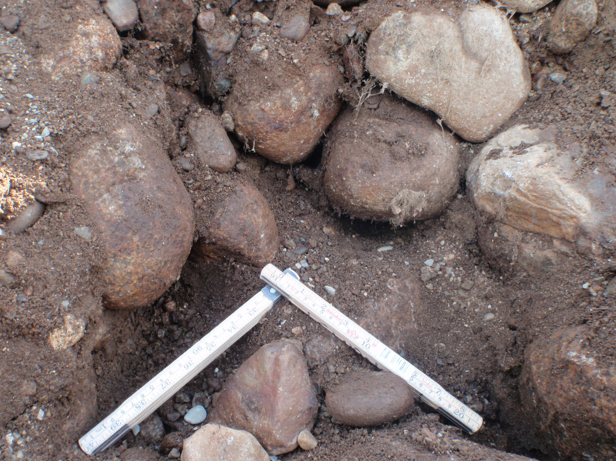 The segregation of a sand-gravel dam filter of crushed rock and the ...